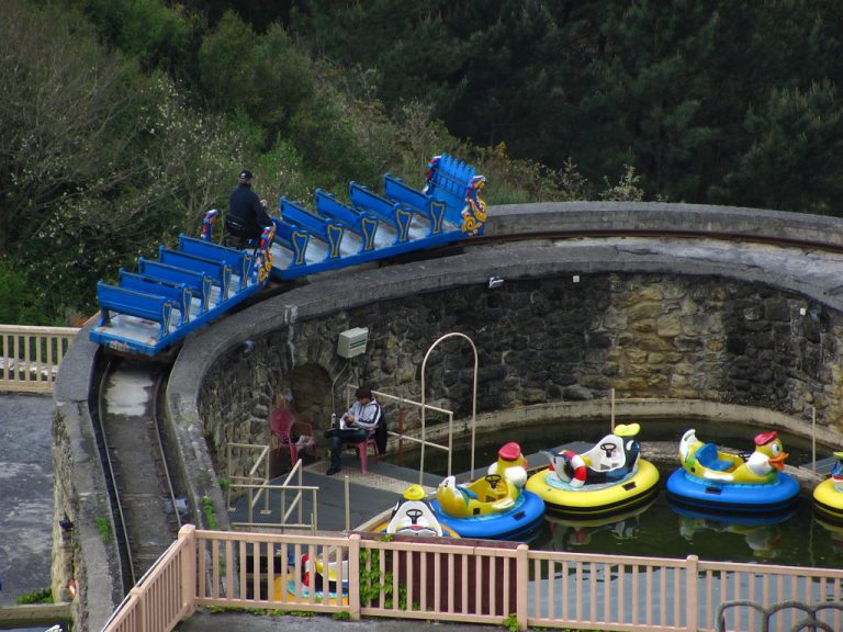 10 Oldest Roller Coasters in the World - Oldest.org