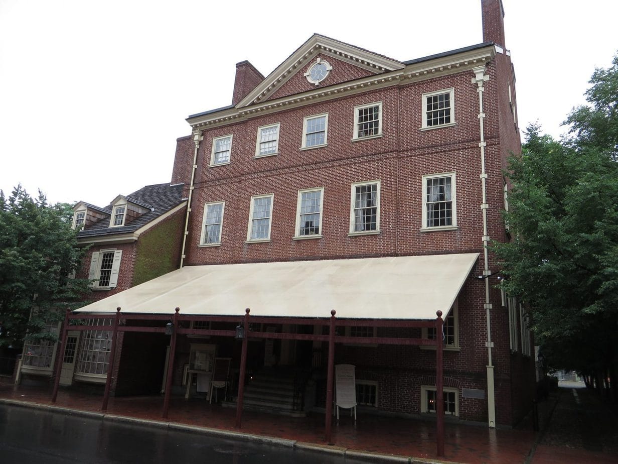 10 Oldest Bars in Philadelphia - Oldest.org