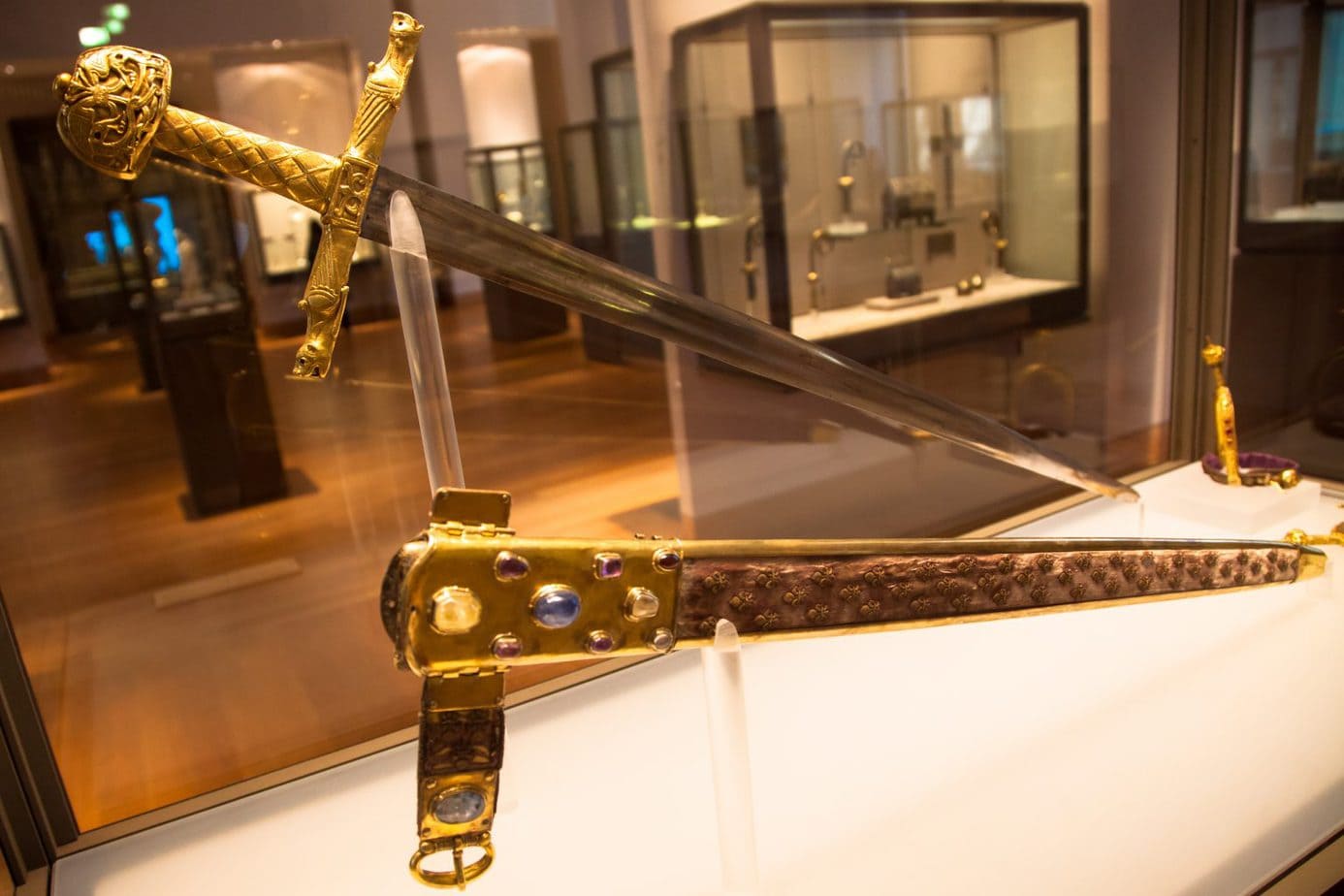 10 Oldest Swords Ever Discovered - Oldest.org