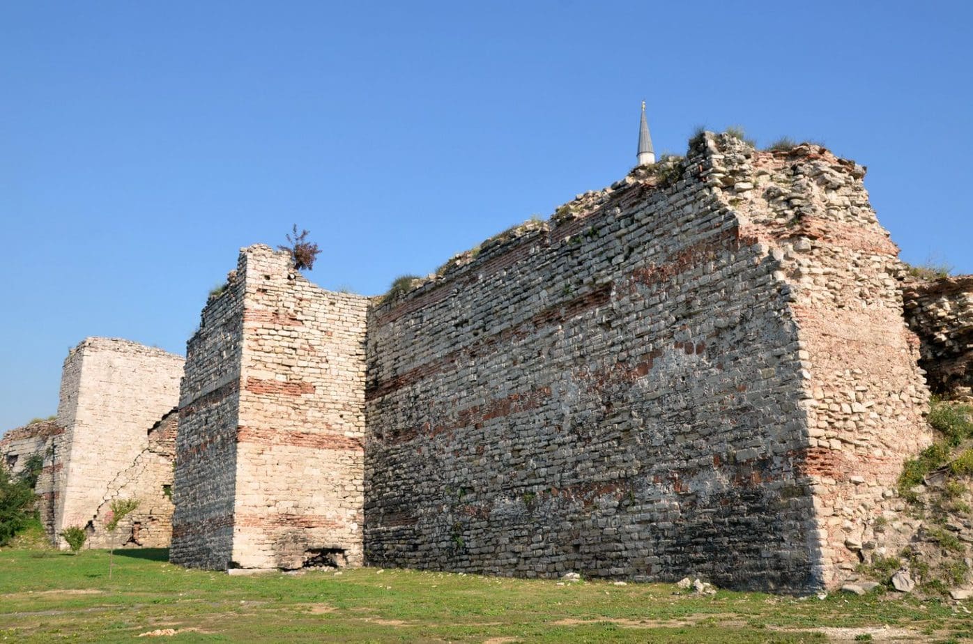10 Oldest Walls in the World - Oldest.org