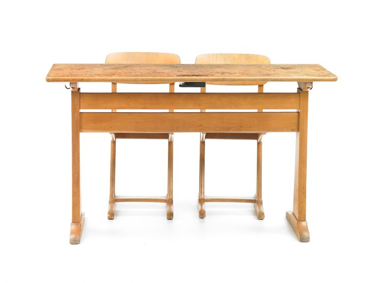 12 Styles of Old School Desks that Exist - Oldest.org
