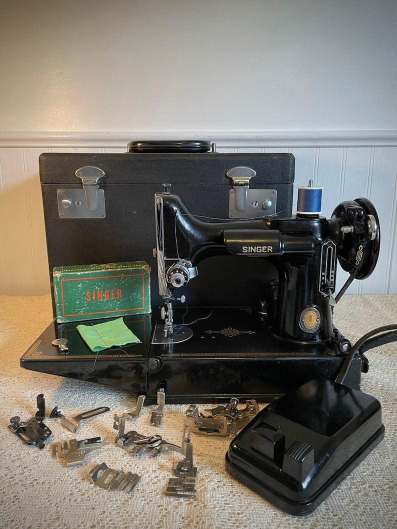 50 Vintage Sewing Machines You Can Buy Today - Oldest.org