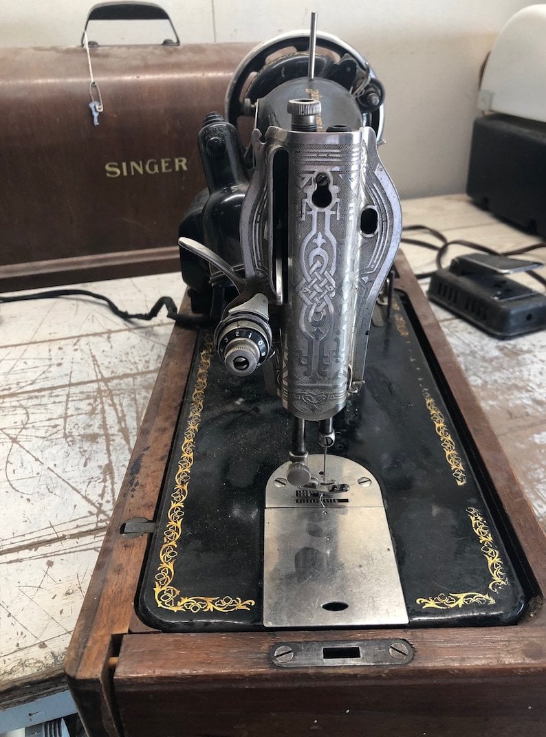 50 Vintage Sewing Machines You Can Buy Today - Oldest.org