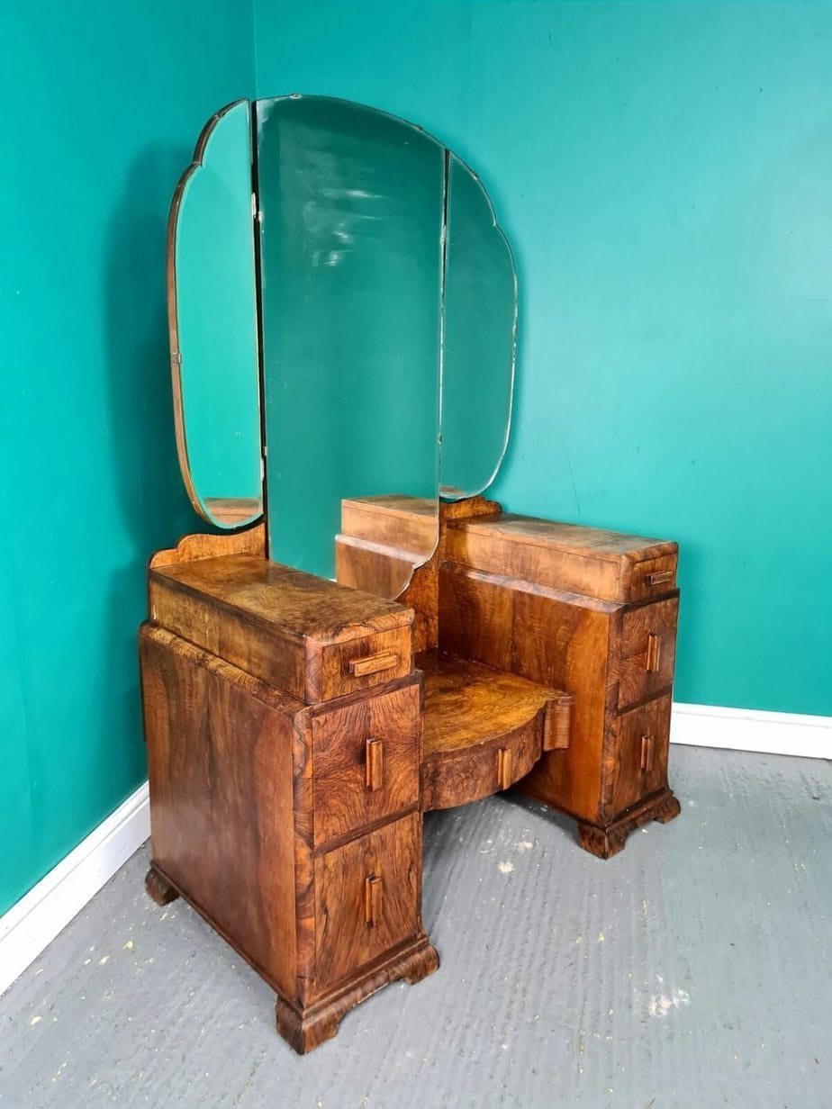 50 Vintage and Antique Vanity Tables You Can Buy Today (By Decade ...