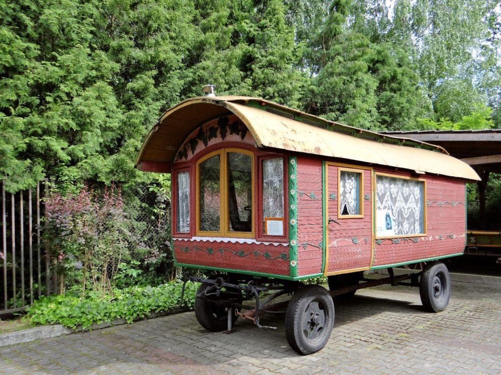 8 Oldest Mobile Homes Ever in History - Oldest.org