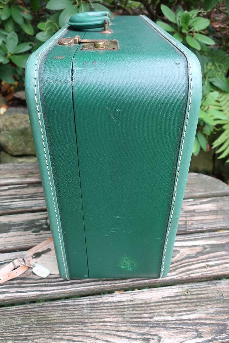 50 Vintage and Antique Luggage and Suitcases You Can Buy - Oldest.org