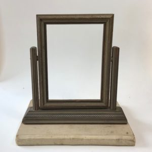 50 Vintage and Antique Picture Frames For Sale (By Size & Decade ...
