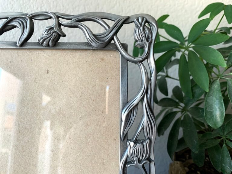 50 Vintage and Antique Picture Frames For Sale (By Size & Decade ...