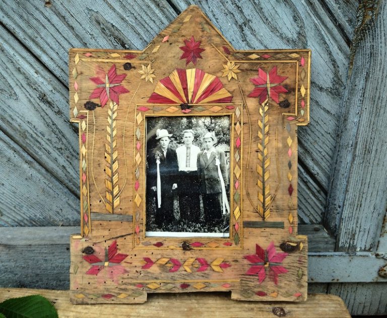 50 Vintage and Antique Picture Frames For Sale (By Size & Decade ...