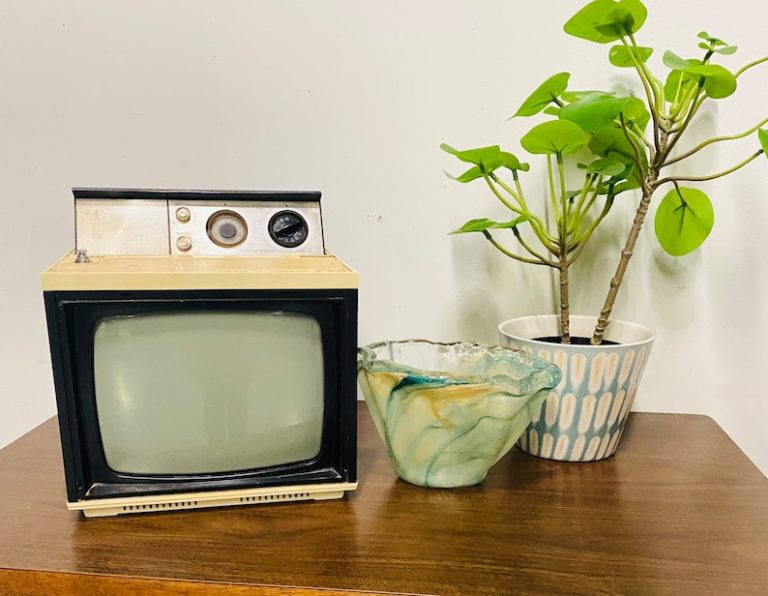55 Vintage & Antique TVs You Can Buy - Oldest.org