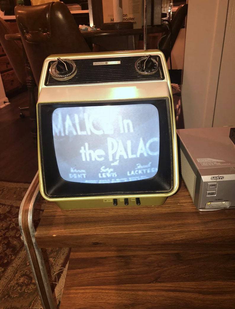 55 Vintage & Antique TVs You Can Buy - Oldest.org