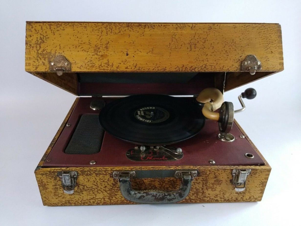 55 Vintage and Antique Record Players For Sale (Since 1940s) - Oldest.org