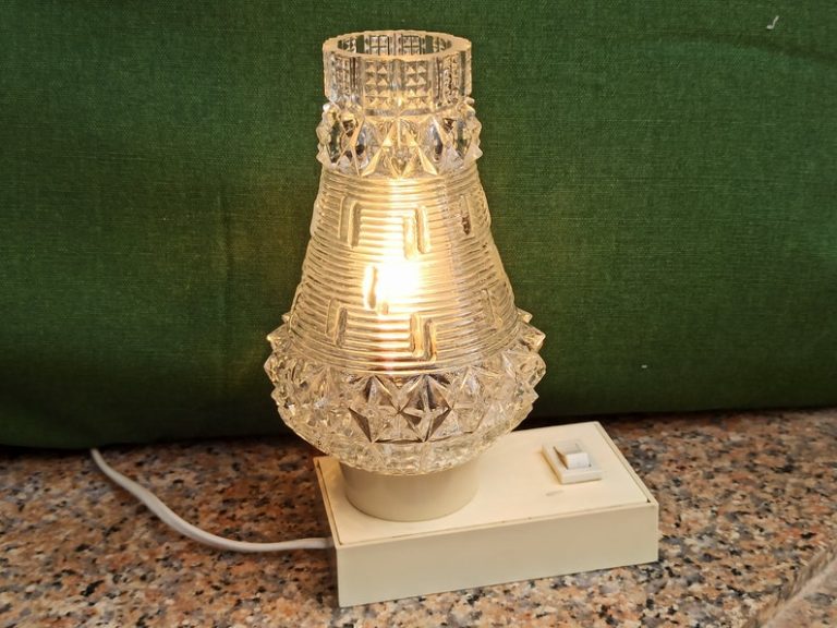 50+ Vintage and Antique Table Lamps You Can Buy Today - Oldest.org