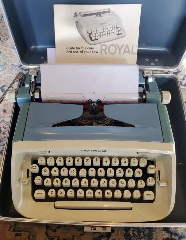 61 Vintage & Antique Typewriters You Can Buy - Oldest.org