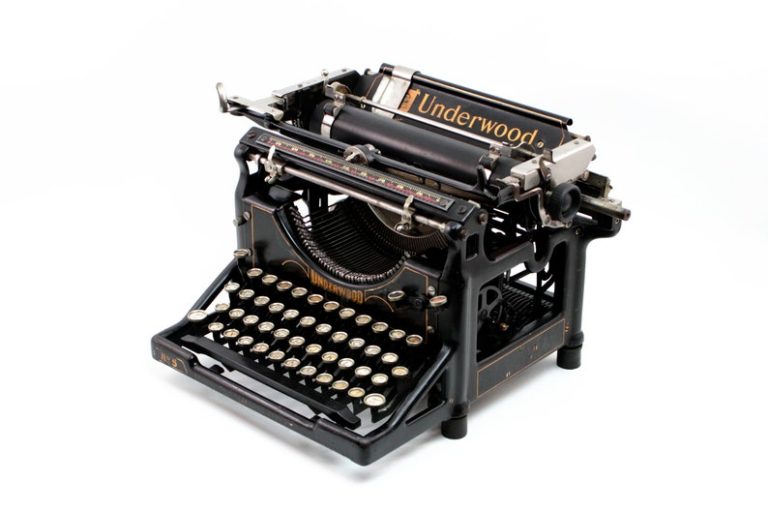 61 Vintage & Antique Typewriters You Can Buy - Oldest.org