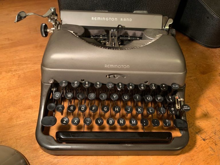 61 Vintage & Antique Typewriters You Can Buy - Oldest.org