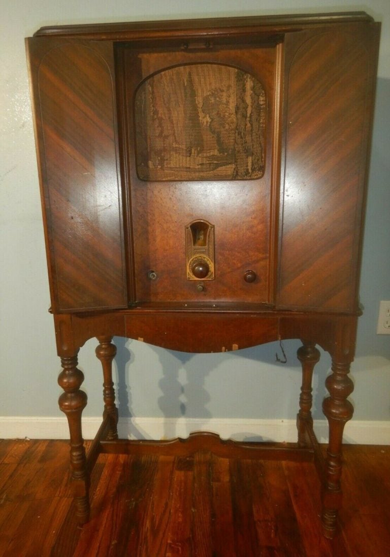 65 Vintage and Antique Radios For Sale - Oldest.org