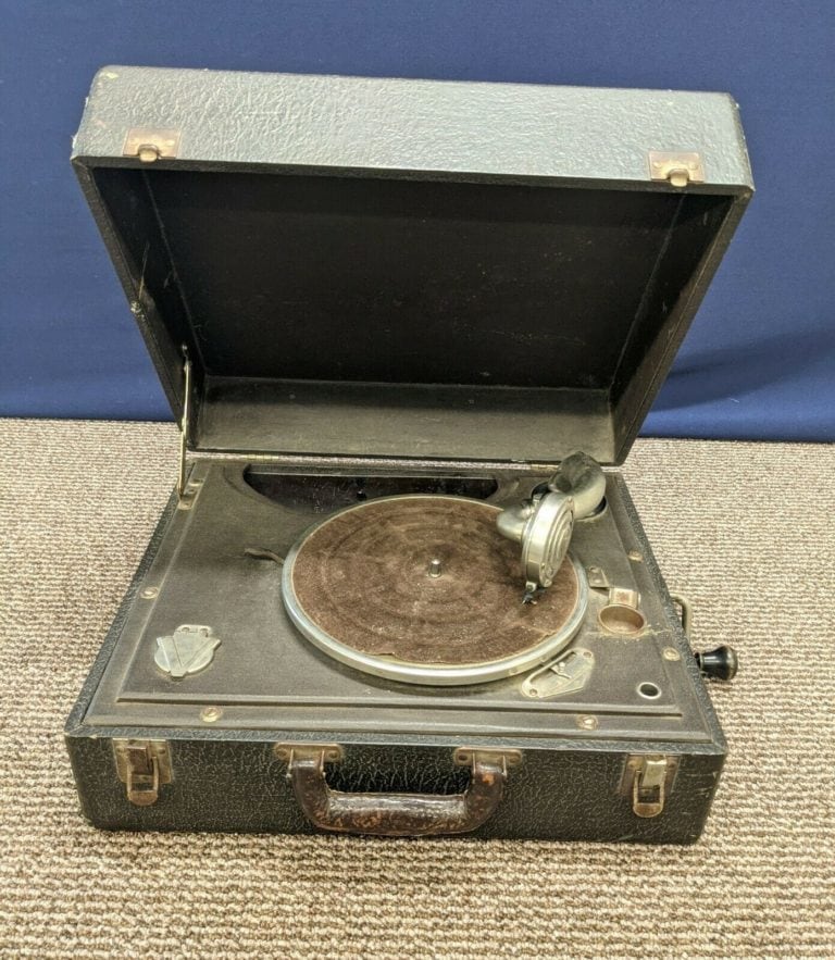 55 Vintage and Antique Record Players For Sale (Since 1940s) - Oldest.org