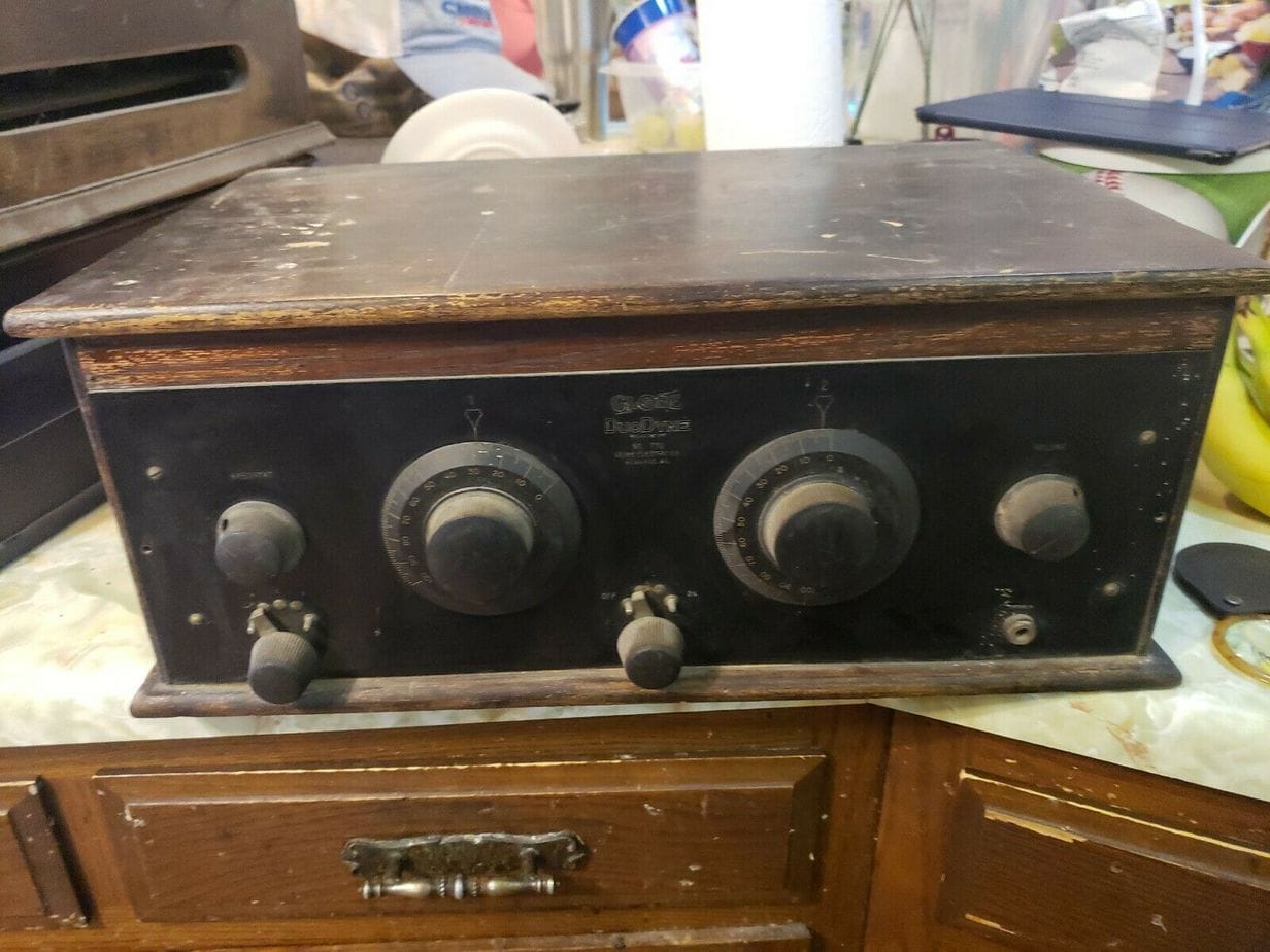65 Vintage and Antique Radios For Sale - Oldest.org