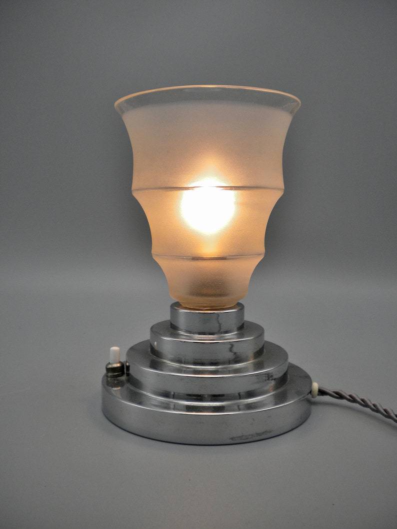 50+ Vintage and Antique Table Lamps You Can Buy Today - Oldest.org