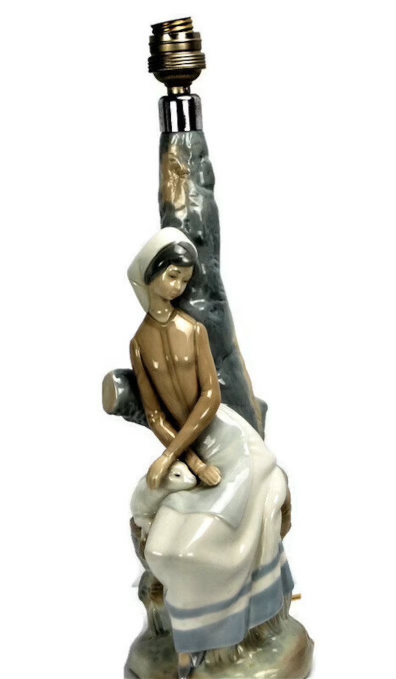 50+ Vintage and Antique Table Lamps You Can Buy Today - Oldest.org