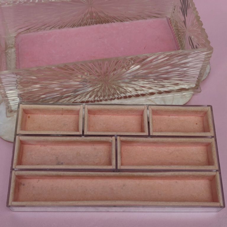 60 Vintage & Antique Jewelry Boxes Ideas - Oldest.org