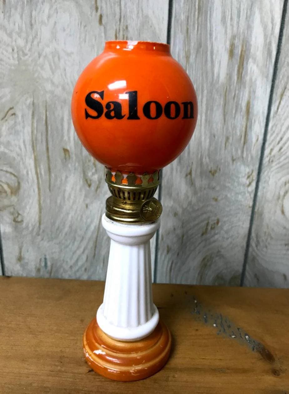 50 Antique Oil Lamps Available For Sale - Oldest.org