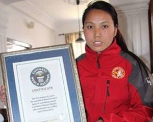 8 Youngest People To Climb Mt. Everest in History - Oldest.org