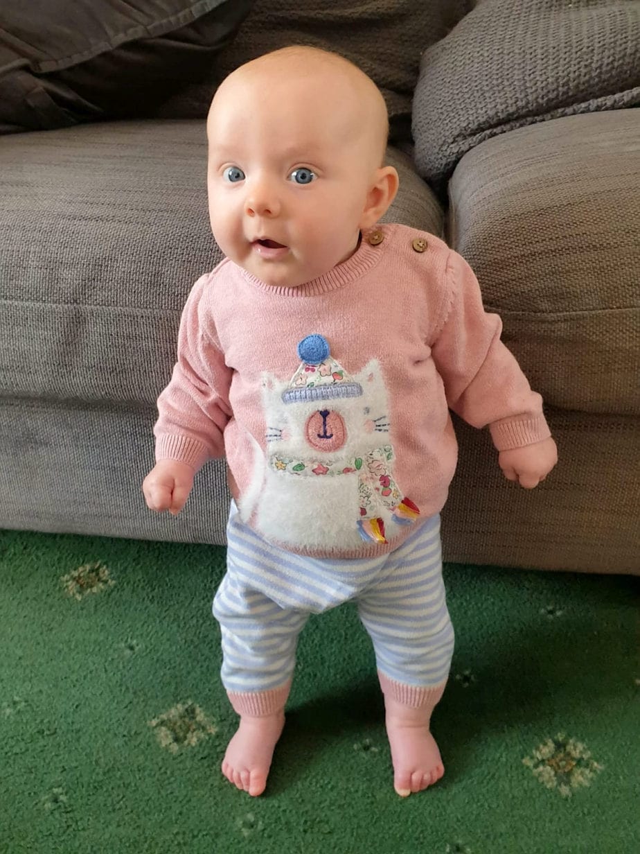 4 of the Youngest Babies to Stand/Walk in Recorded History - Oldest.org