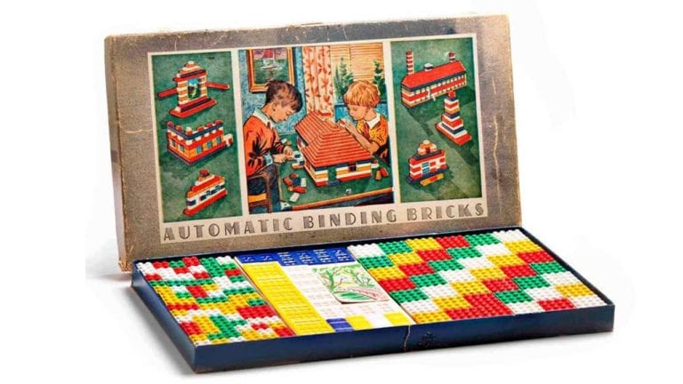 10 Oldest LEGO Sets Ever Released - Oldest.org