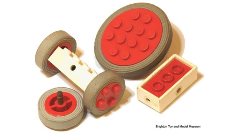 10 Oldest LEGO Sets Ever Released - Oldest.org