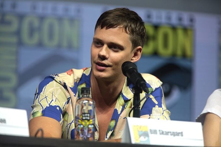 Bill Skarsgård’s 7 Siblings Ranked Oldest To Youngest - Oldest.org