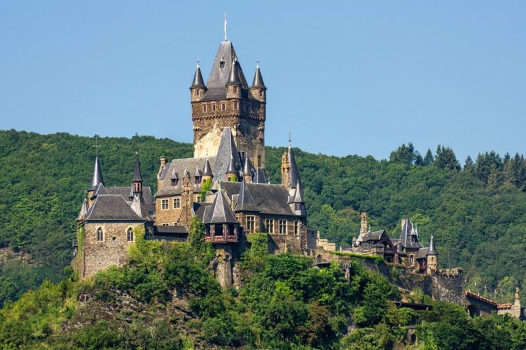 9 Oldest Castles in Germany - Oldest.org