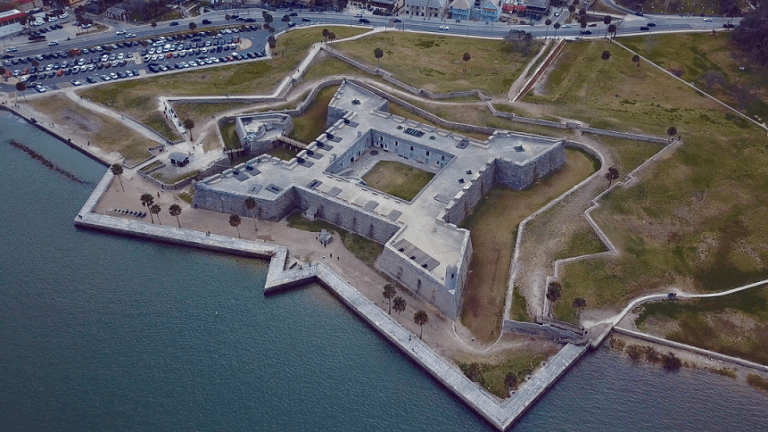 10 Oldest Forts in America - Oldest.org