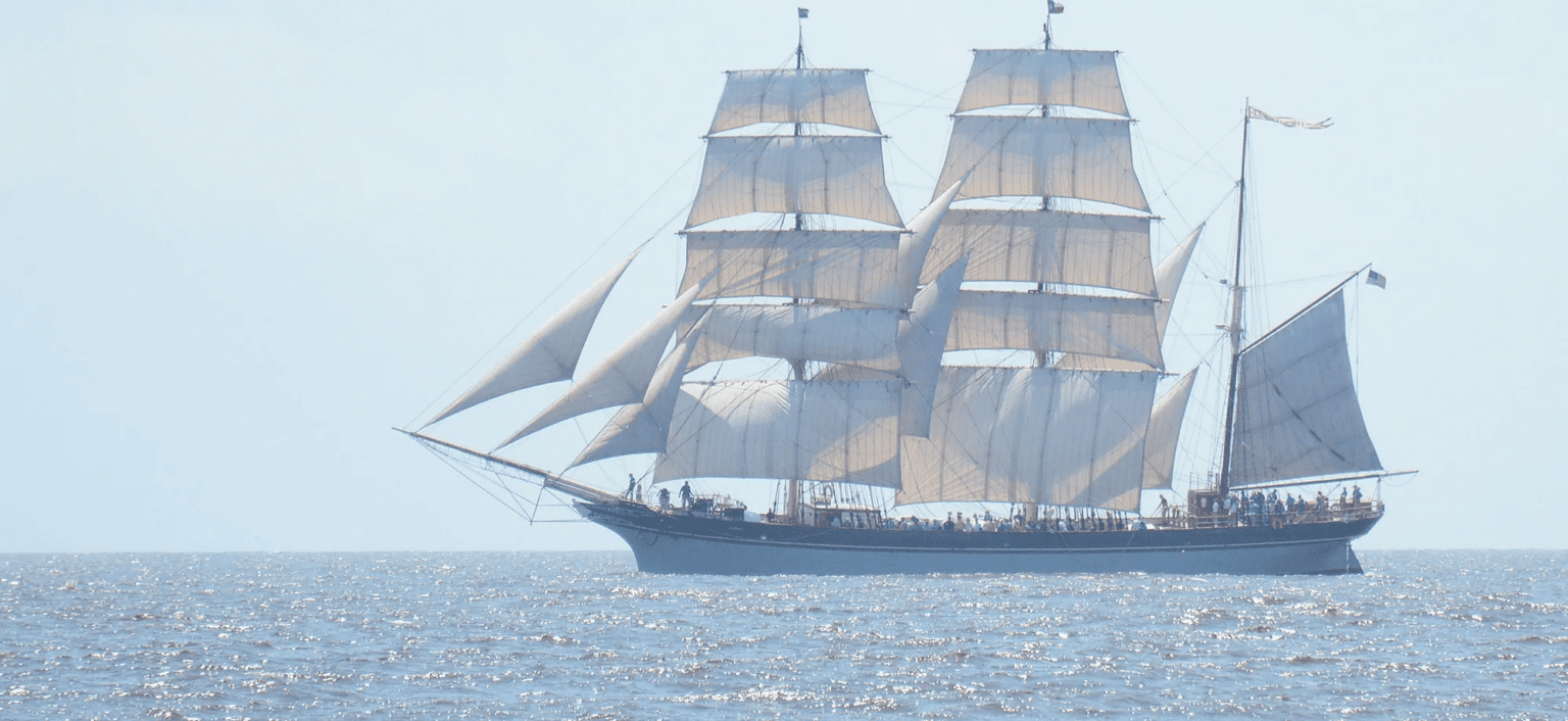 10 Oldest Ships Still in Use - Oldest.org