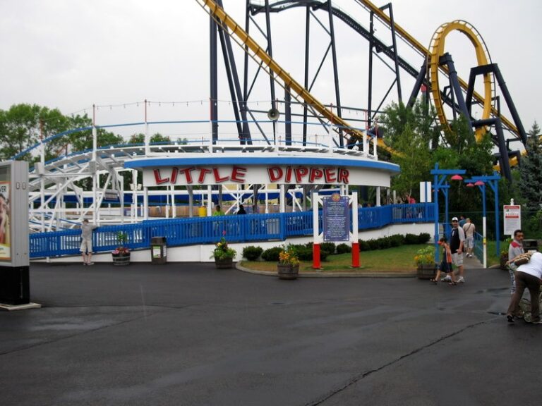 10 Oldest Roller Coasters in the USA - Oldest.org