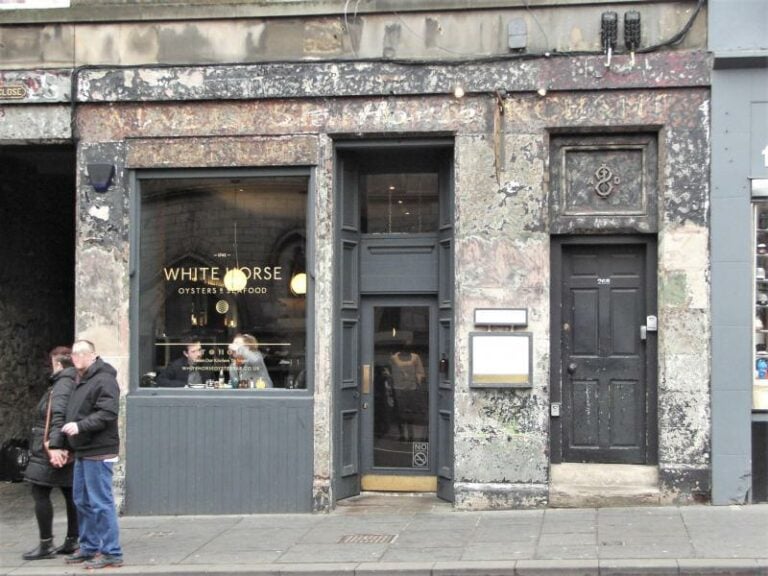 10 Oldest Pubs in Edinburgh - Oldest.org