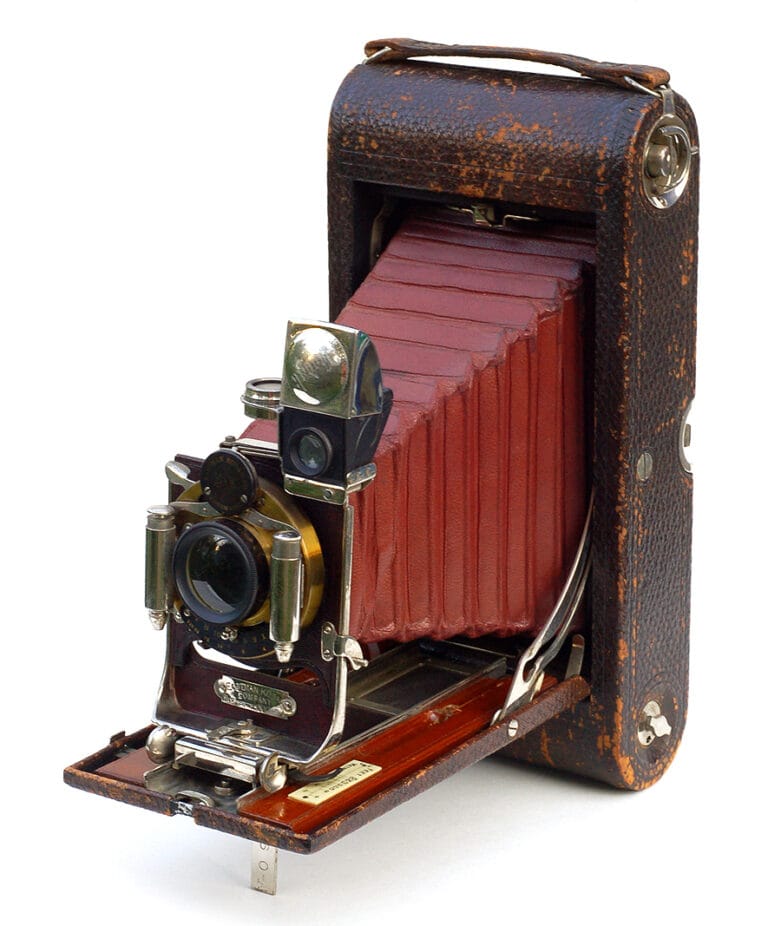 12 Oldest Digital Camera in World - Oldest.org