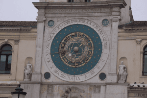 9 Oldest Wall Clocks in the World - Oldest.org