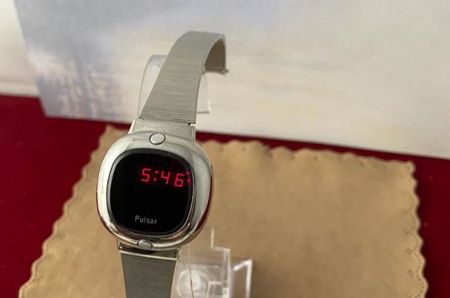 Oldest Digital Clock to Ever Exist - Oldest.org