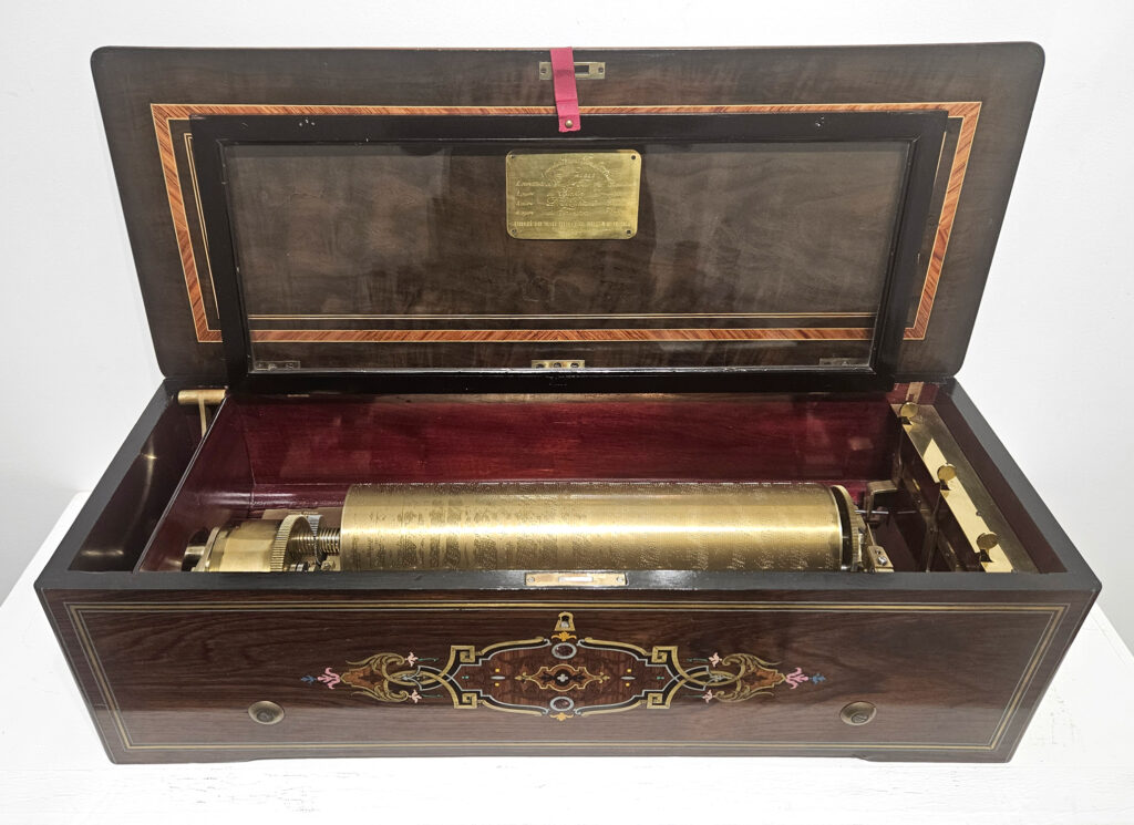 7 Most Expensive Vintage Music Boxes To Be Auctioned - Oldest.org