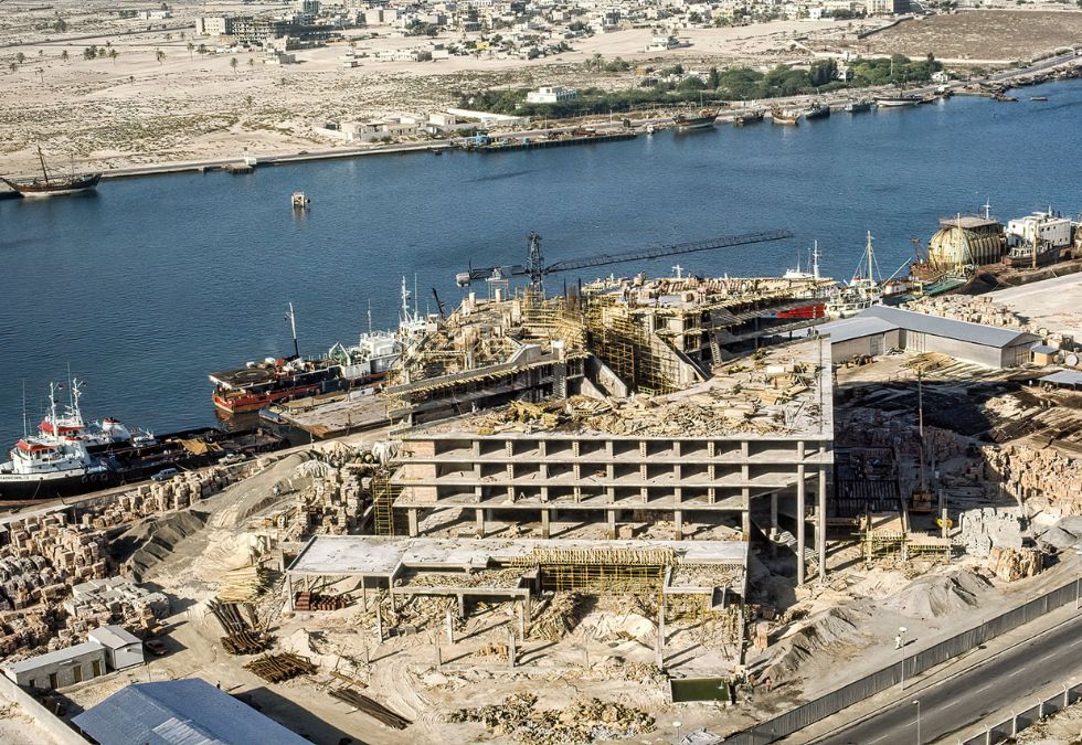 25 Oldest Images Of UAE From 30 Years Ago - Crazy Progress - Oldest.org