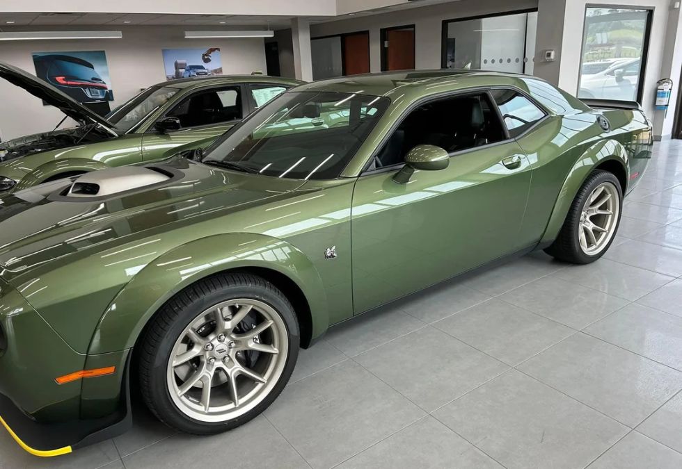 25 Wild Muscle Car Paint Jobs That Defined the 1970s