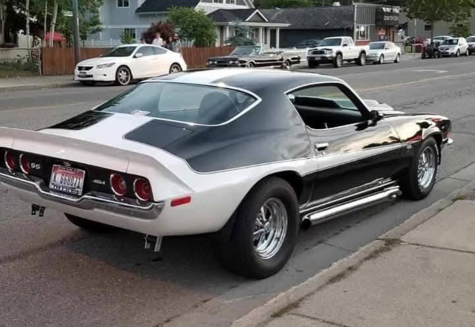 15 Photos That Prove Car Shows Were Better In The 20th Century