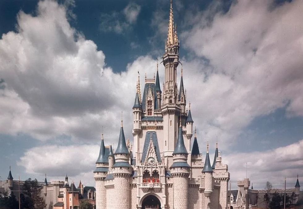 28 More Photos Of What The World Looked Like In 1971 - Oldest.org
