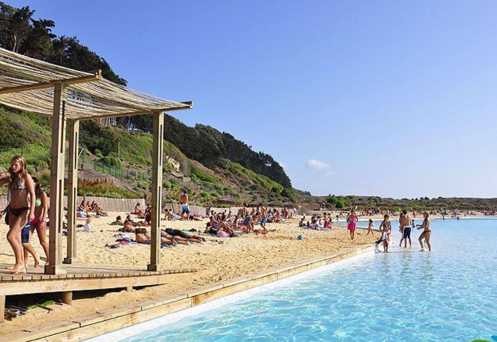18 Largest Swimming Pools In The World - Oldest.org