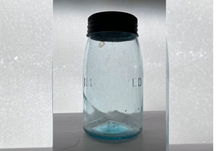 11 Rarest Mason Jars Ever Made - Oldest.org