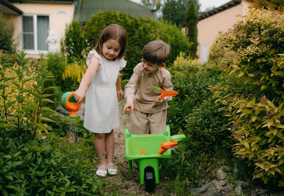 16 “Grown-Up” Things Kids Did That Would Cause Outrage Now