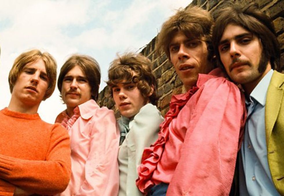 21 Iconic Things That Defined the 1960s - Oldest.org