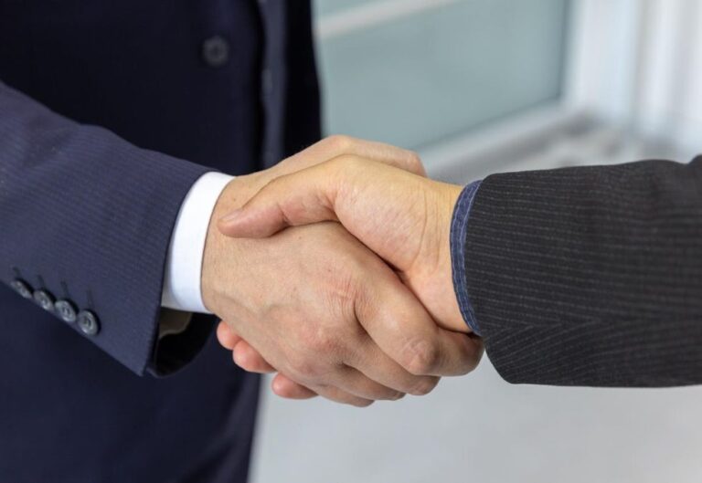 20 Life Lessons From Jesus That Even Non-Christians Will Admire